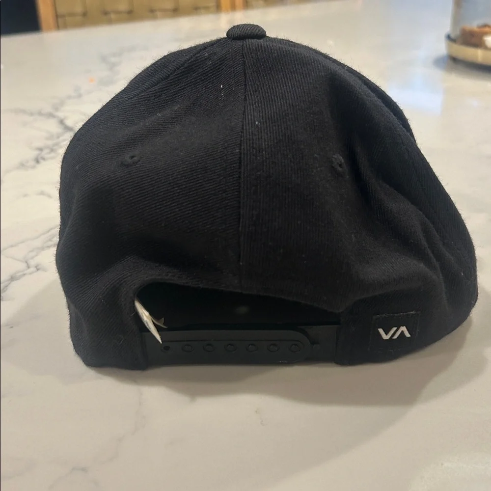 RVCA | Accessories | Rvca Black And White Logo Cap Never Worn | Poshmark